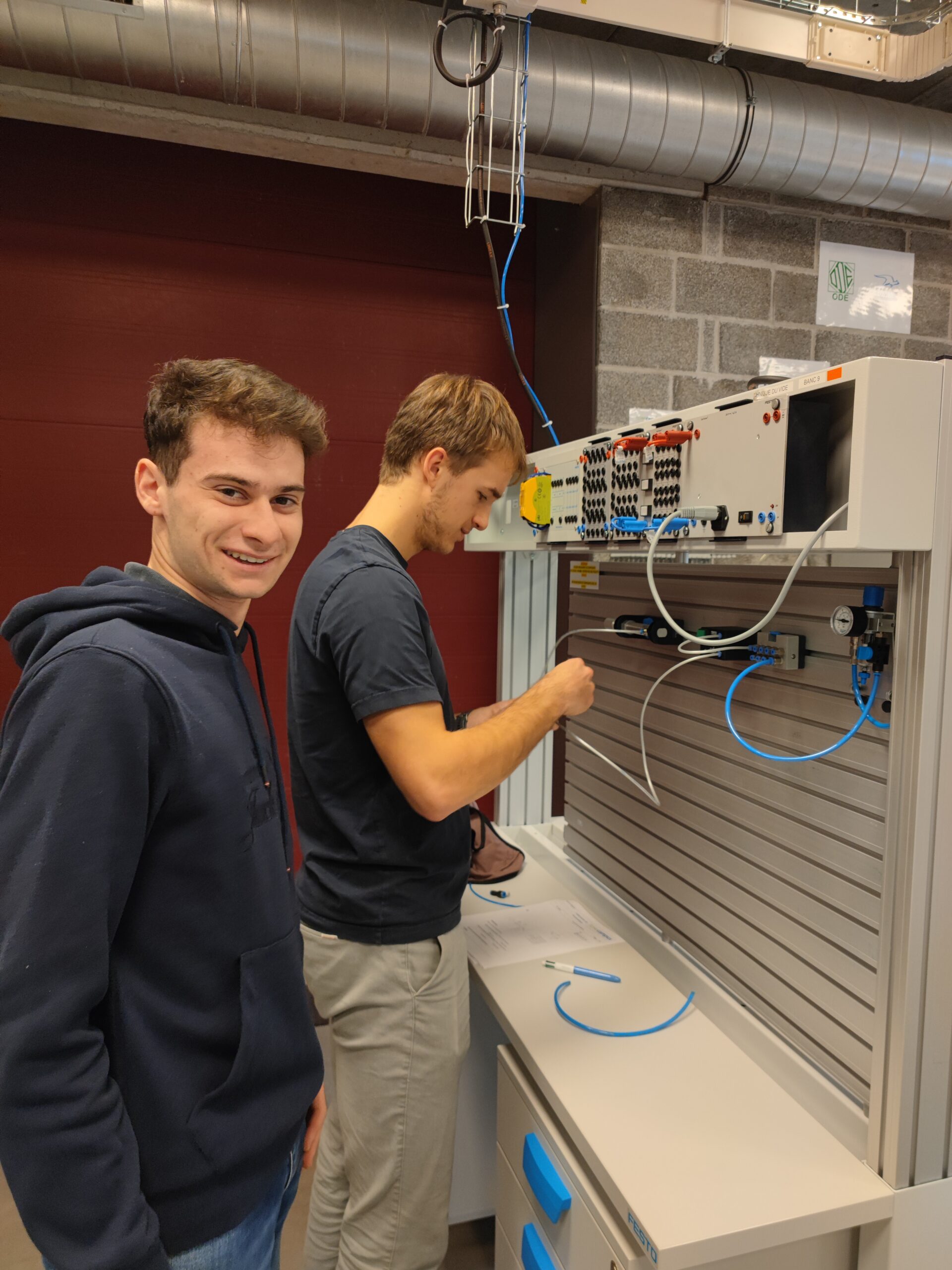 Nos futurs ingénieurs industriels formés sur le TechnoCampus de Mons - HELHa - Haute École ...